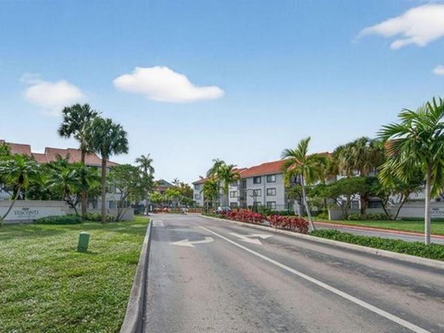 9088 W Atlantic Blvd Apt 525, Coral Springs, FL 33071