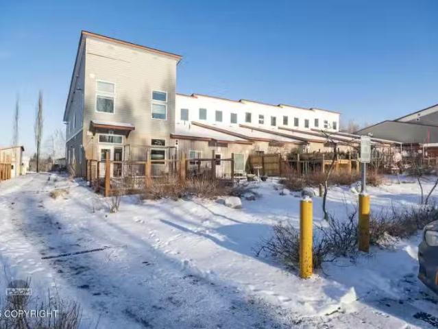 9089 NUTHATCH PL # 2K, ANCHORAGE, AK 99507 Condo/Townhome For.