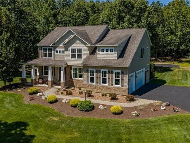 9089 Ashley Landing Dr, Clay, NY 13041