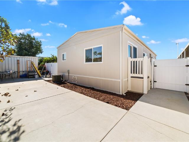 9080 Bloomfield, Lakewood, CA 90630 | MLS #OC26102