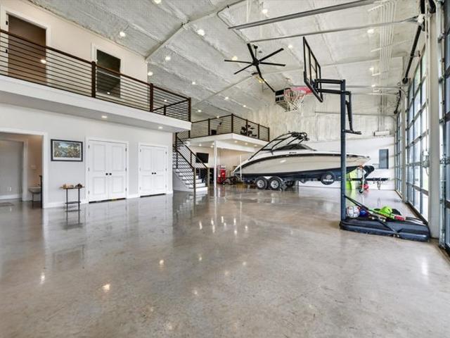 9082 Wolfe Run, Ponder, TX 76259