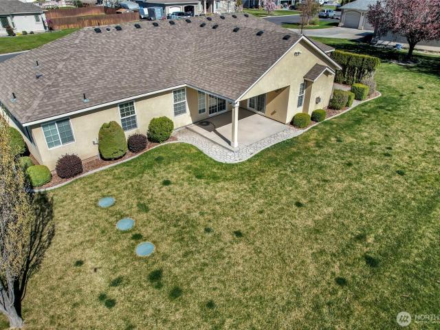 9083 SE Castlewood Drive
