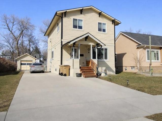 908 1st Ave NW, Minot, ND 58703