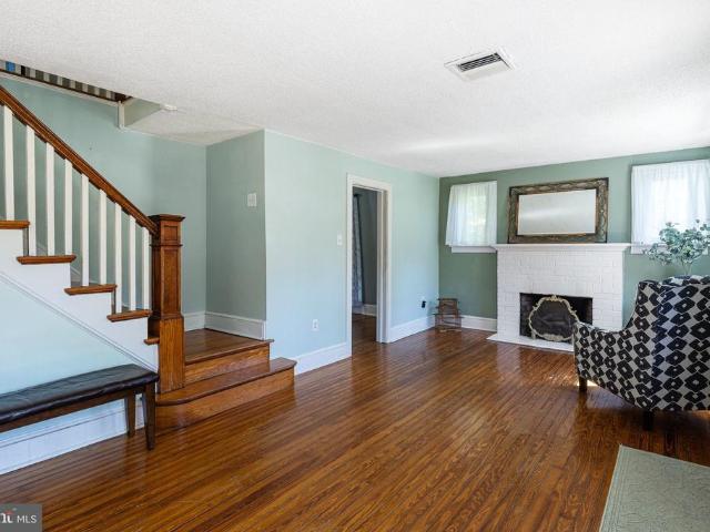 908 2Nd Street Pike