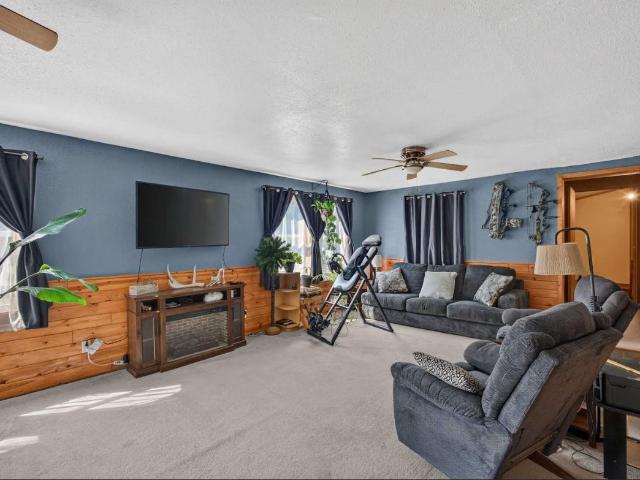 908 5TH Street