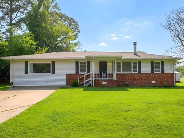 908 9th Ave, Pleasant Grove, AL 35127