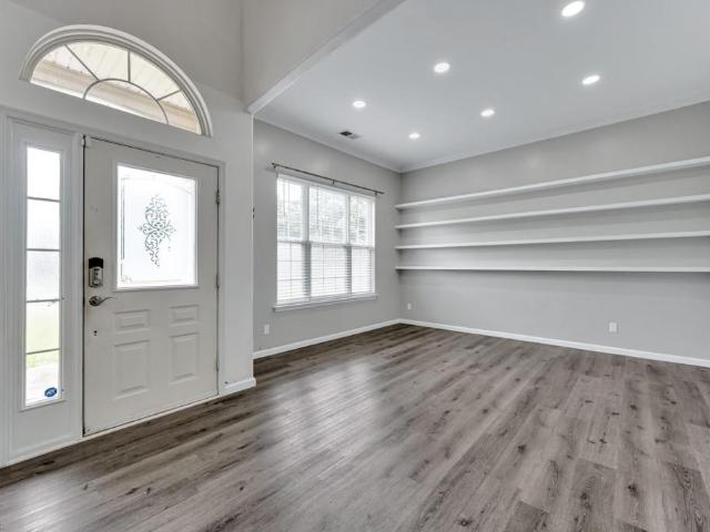 908 Andrews Xing