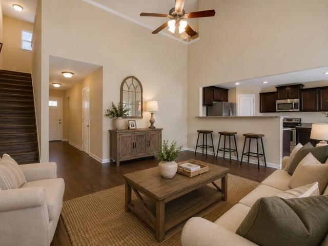 908 Azeri Ave