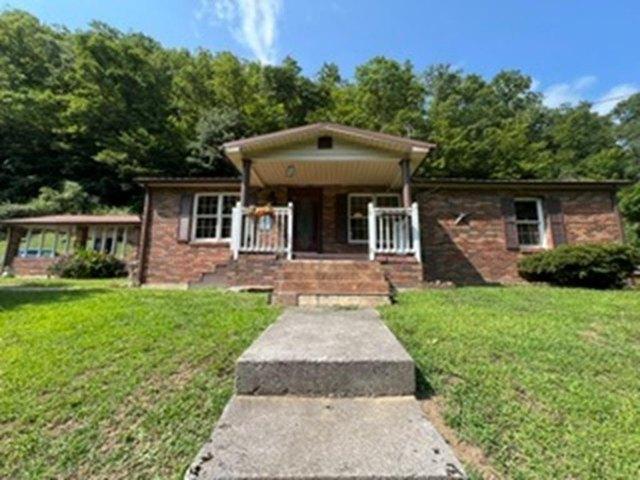 908 Bowling Fork Rd, Elkhorn City, KY 41522