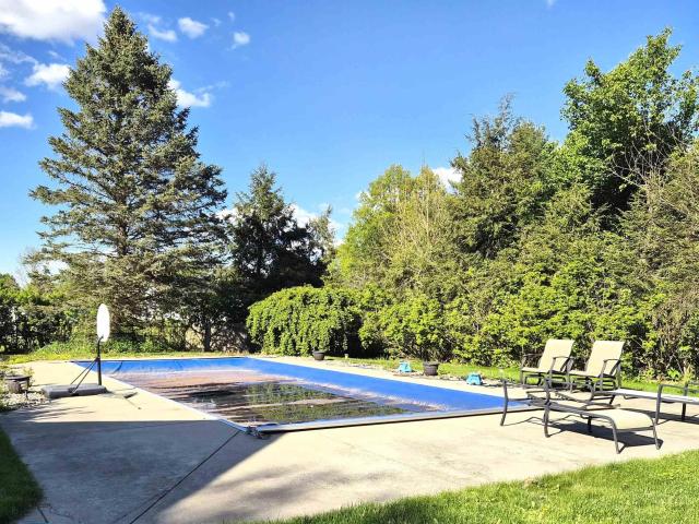 908 Braxton Court
