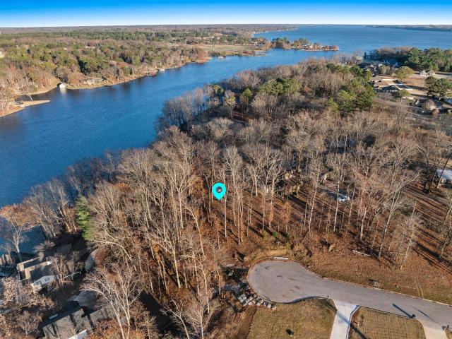 908 Bridgewater Dr