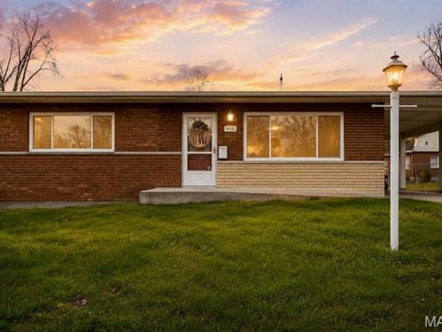 908 Buckley Rd, Mehlville, MO 63125