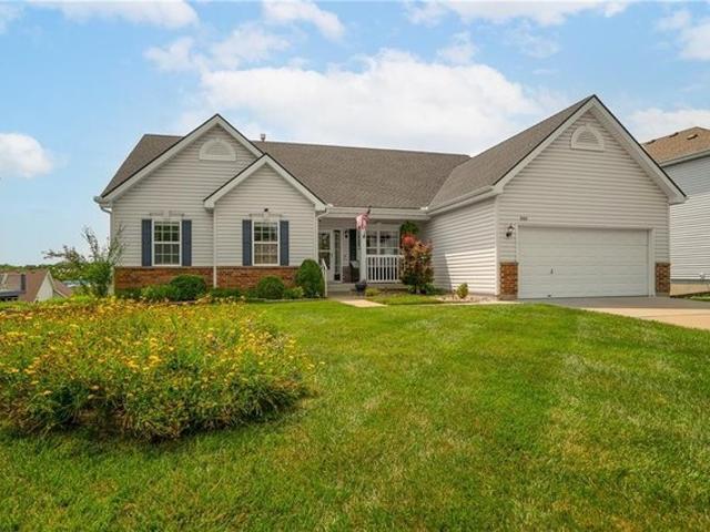908 Glendale Rd, Liberty, MO 64068