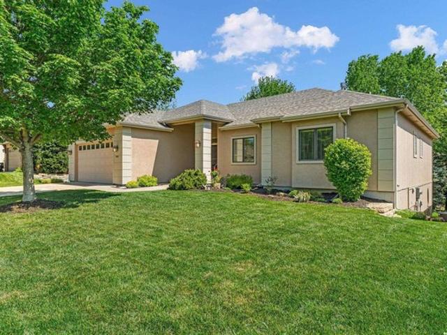908 Diamondhead Dr, Lawrence, KS 66049