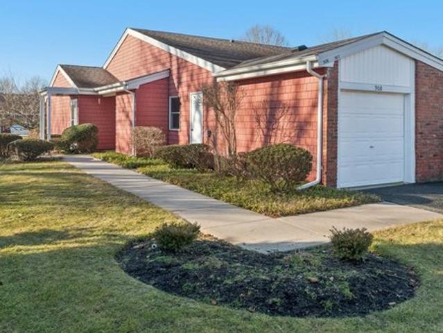 908 Drew Ln, Saint James, NY 11780