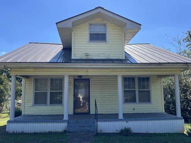 908 E 1st St, Tuscumbia, AL 35674