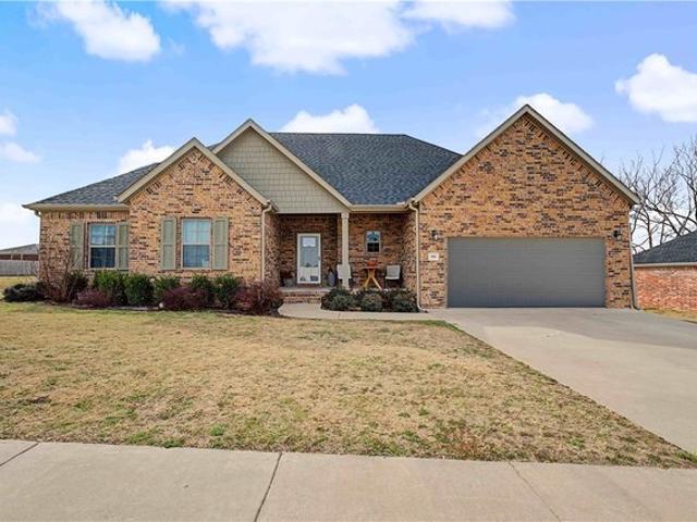 908 E Fallon St, Siloam Springs, AR 72761