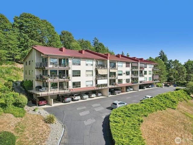 908 East Bay Dr NE Apt 104, Olympia, WA 98506