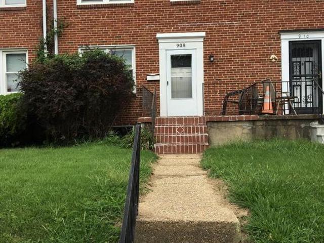 908 Evesham Avenue