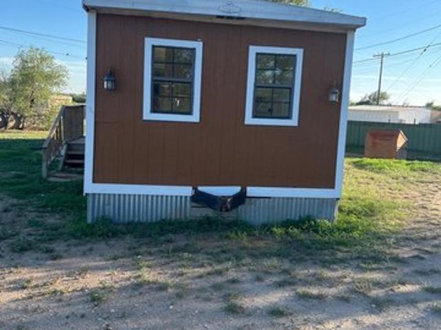 908 Fir St, Plainview, TX 79072