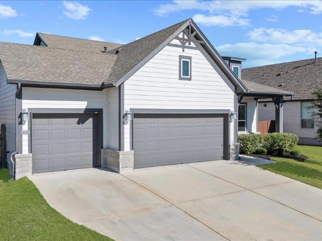 908 Knowles Dr