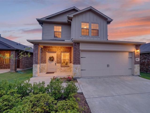 908 Hay Loft Ln, Royse City, TX 75189