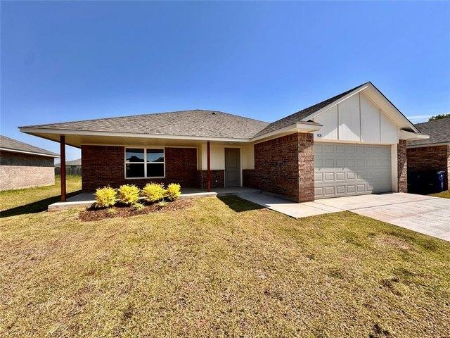 908 Hazy Brook Cir, Chickasha, OK 73018