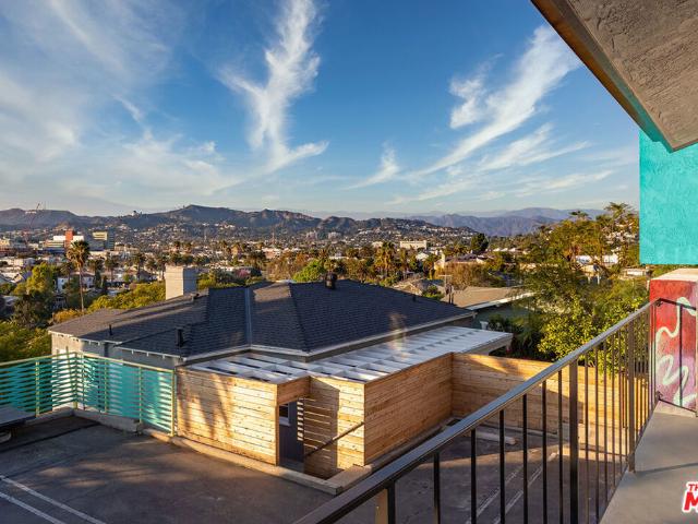 908 hyperion avenue