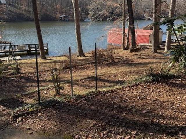 908 Lakeview Drive