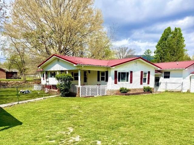 908 Manchester Ave, Middlesboro, KY 40965