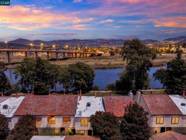 908 Marina Dr