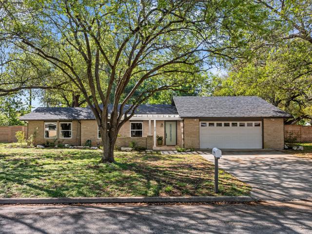 908 Merritt Dr, Lockhart, TX 78644 | MLS #2993