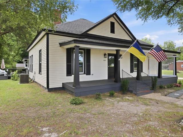 908 Middle Road