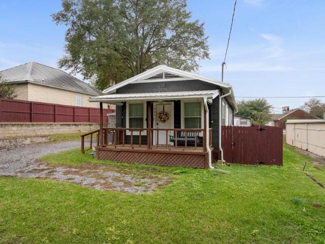 908 N 15th Ave. Laurel, MS 39440
