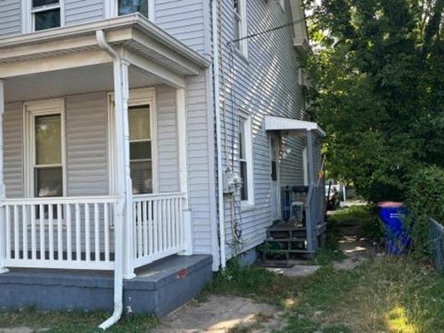 908 N High Street