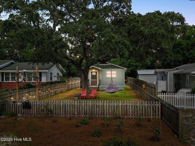 908 N Lord St, Southport, NC 28461