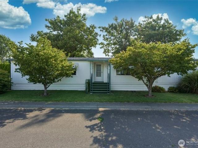 908 NE Empire St, College Place, WA 99324