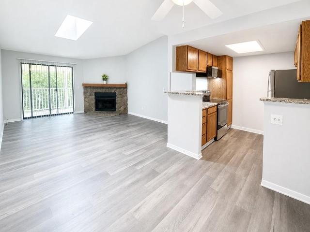 908 S Walden Way # 203