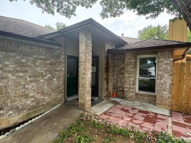 908 Saunders Dr