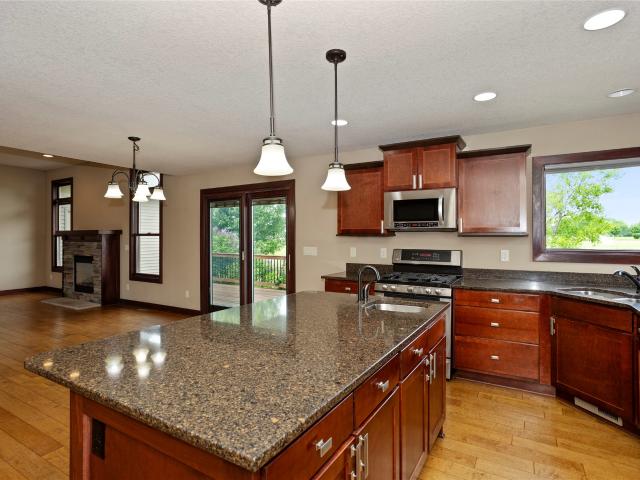 908 SE Trail Ridge Road