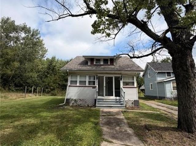 908 Palmyra Rd SW, Warren, OH 44485
