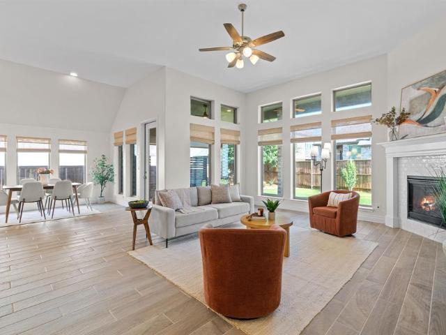 908 Quail Hollow Avenue