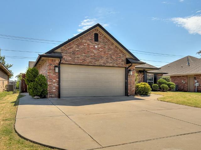 908 Ridgeway Drive