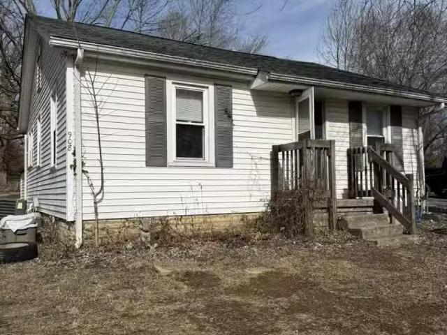 908 W Country Club Drive, Bloomington, IN 47403