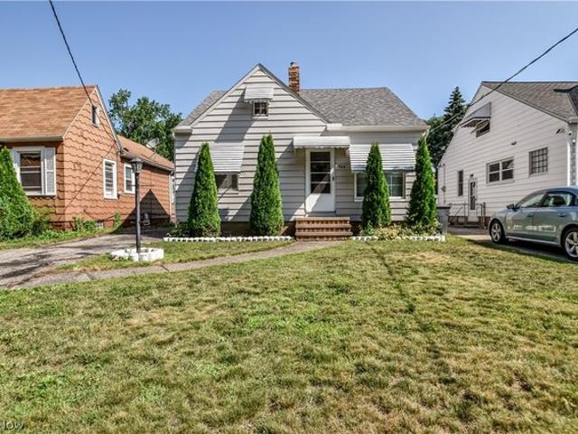 908 Wexford Ave, Parma, OH 44134