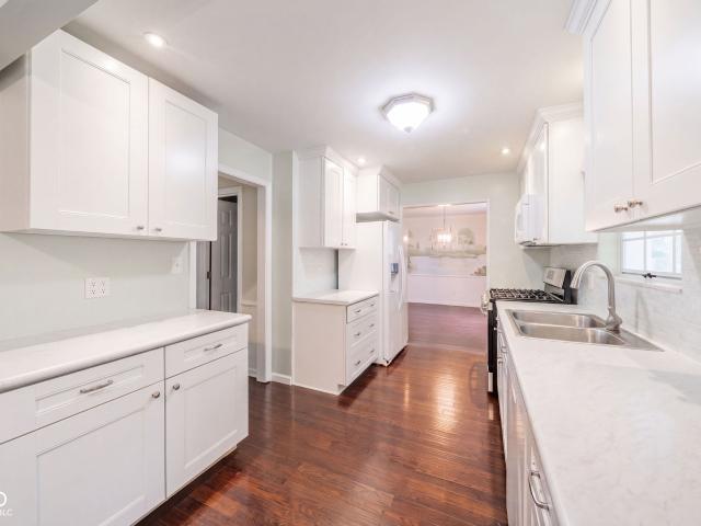 908 Whispering Trail