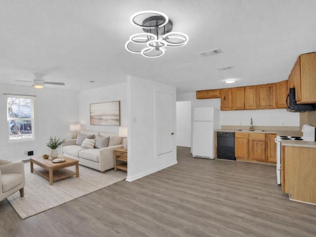 908 Tank St