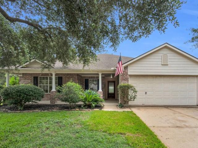 908 Victoria Lakes Dr, Katy, TX 77493