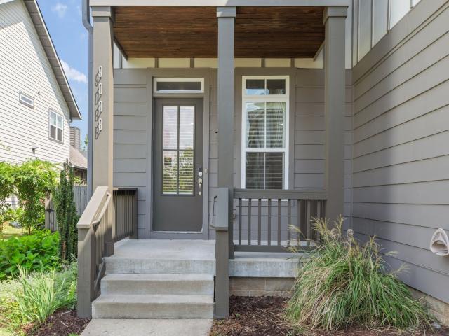 908B Gale Ln