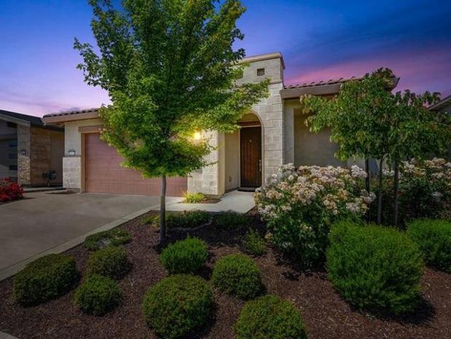 9097 Starry Night Ln, Roseville, CA 95747